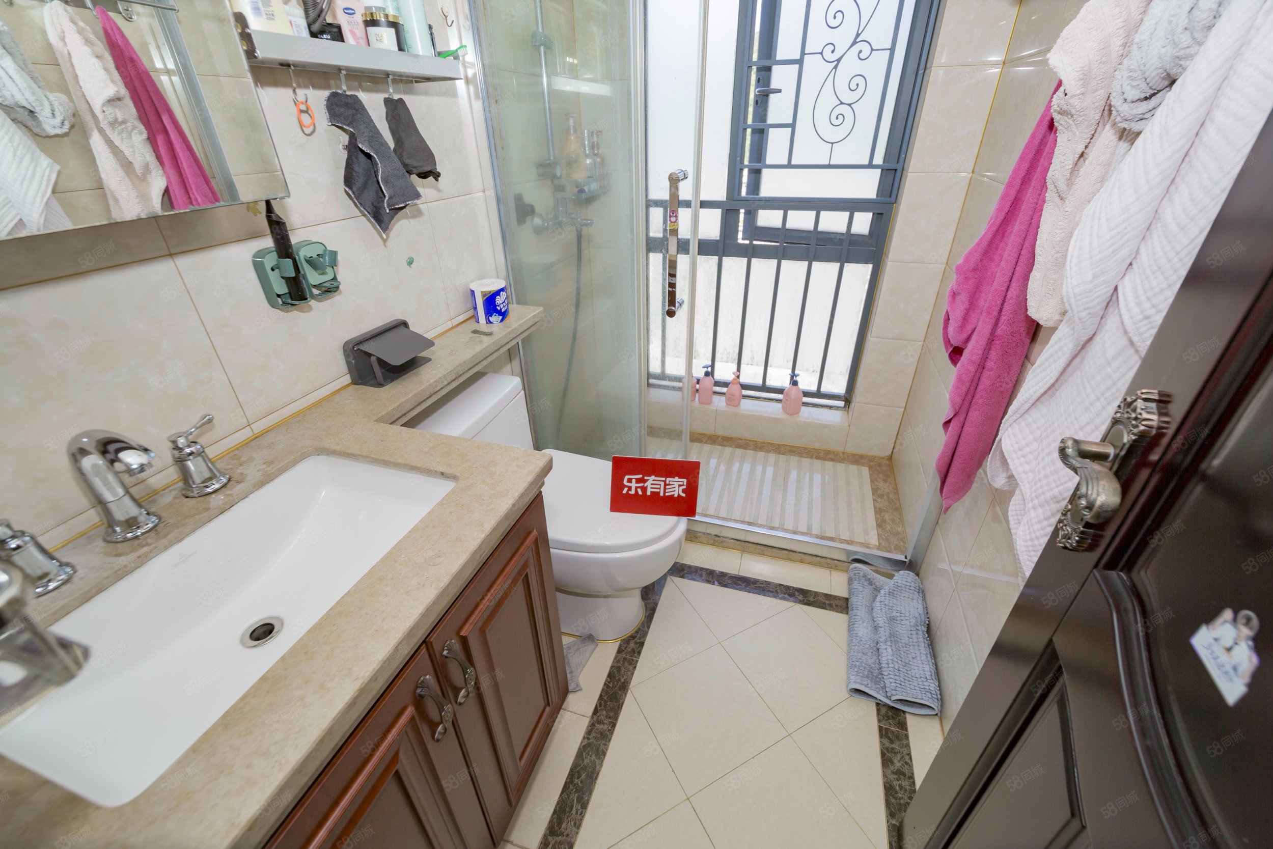 【10图】（新出！）经典南北通四房，双阳台，地铁口小区，出门万象汇！，信义金御半山(三期)-深圳58同城