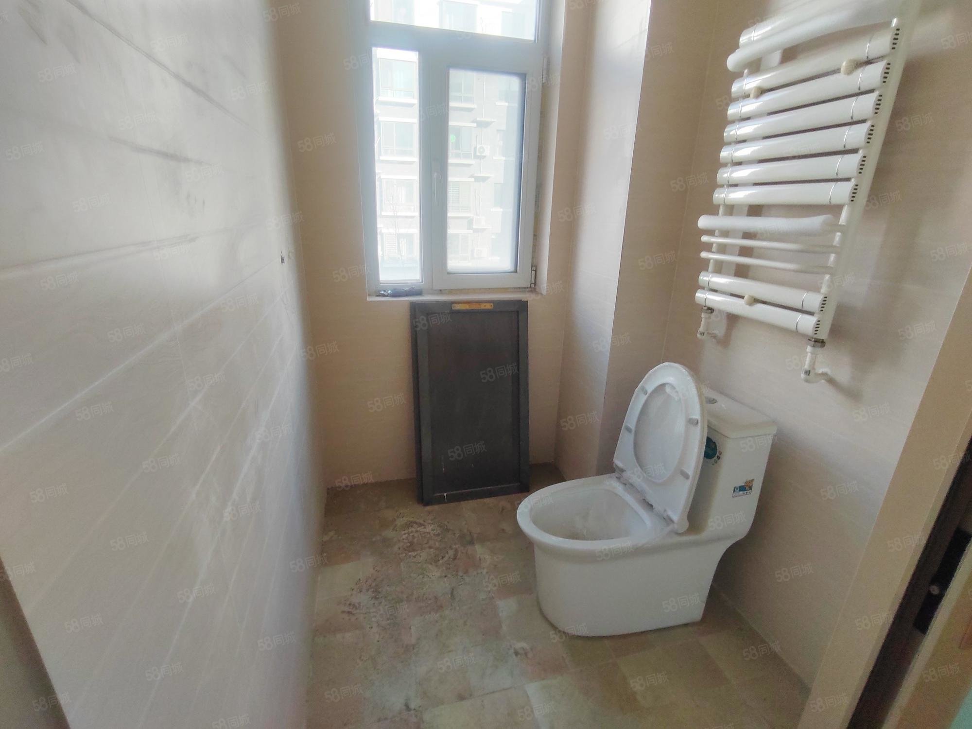 【10图】锦霞新城 步梯2楼120平精装带车库85万可议，锦霞新城-东营58同城