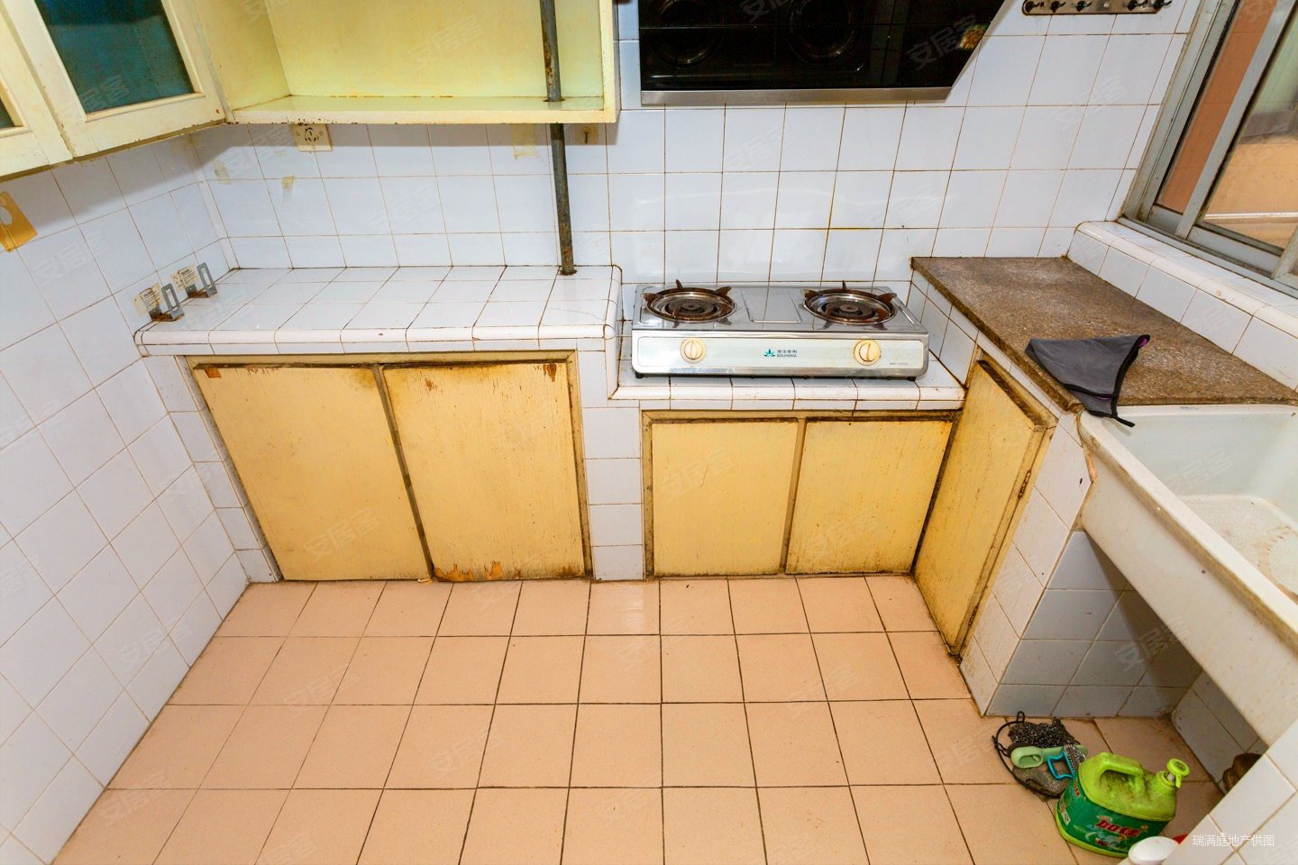 有钥匙 电梯房 地铁口 二号线 苜蓿园 南航房改房 停车方便，卫桥新村二手房，190万，3室2厅，1卫，83.66平米-南京安居客