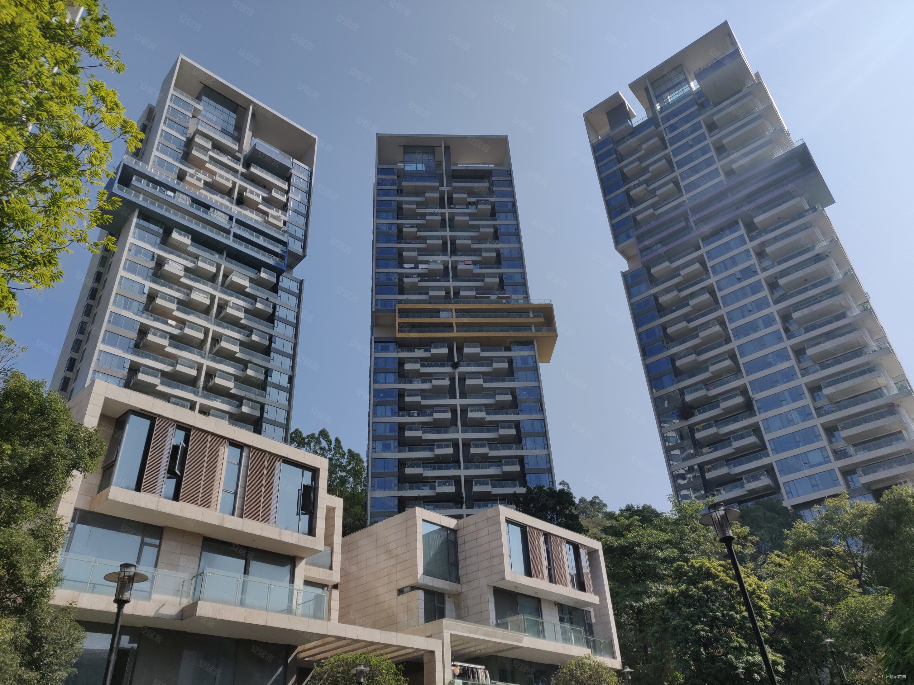 新推特价单位，新天半山，全新没住 360度湖景，新天半山二手房，1350万，4室2厅，2卫，284.88平米-广州安居客