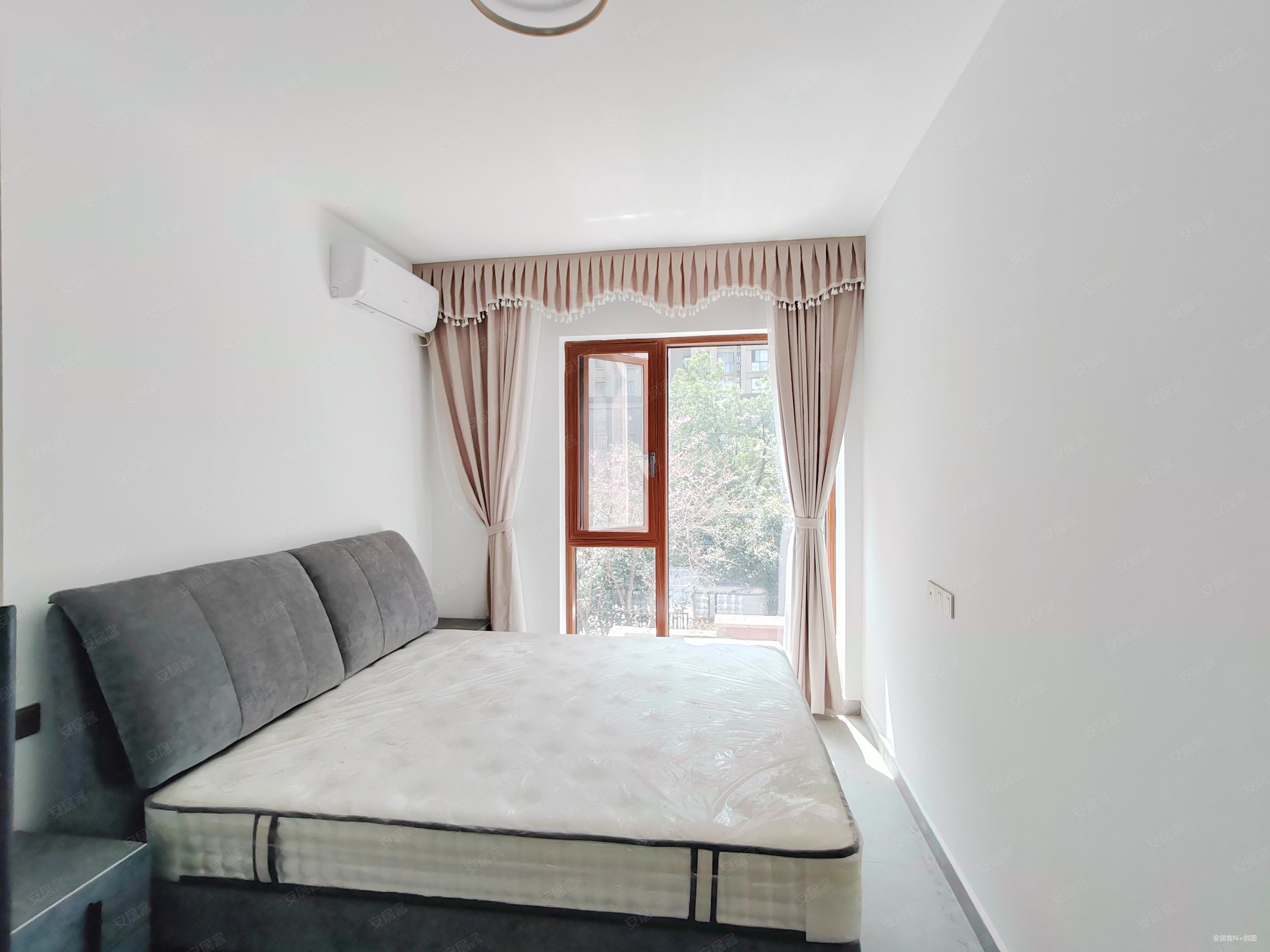 沙湾公园京武浪琴山红墅湾别墅出售 看房提前约 买好房总阿唐，红墅湾(别墅)二手房，550万，5室2厅，4卫，331.82平米-长沙安居客