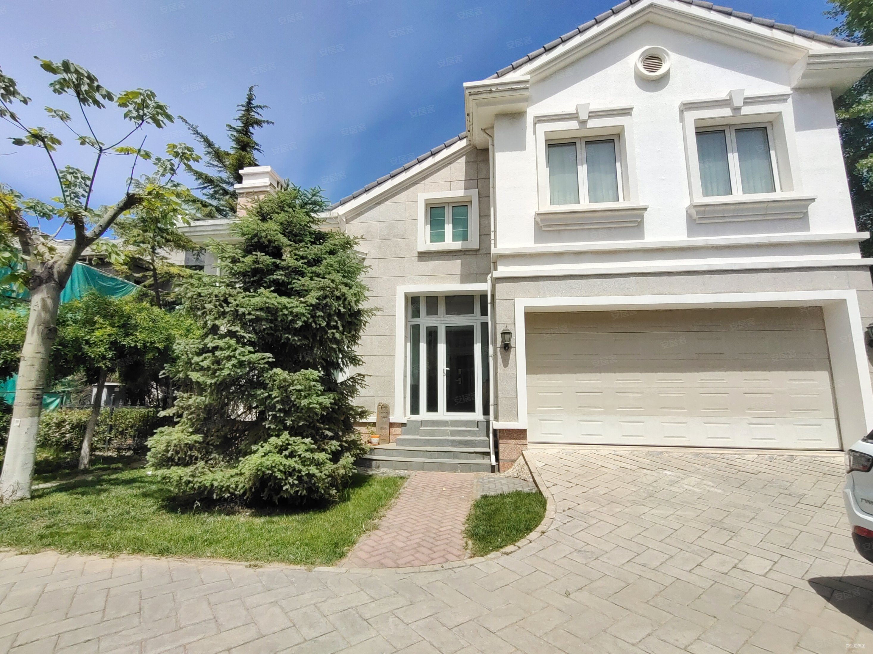 25000万,25000_大山谷图库