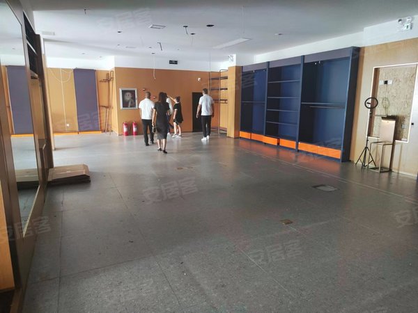 【多图】市南区租户稳定国有企业，银行，旗舰店收益上百万租金到手直接当-青岛58安居客